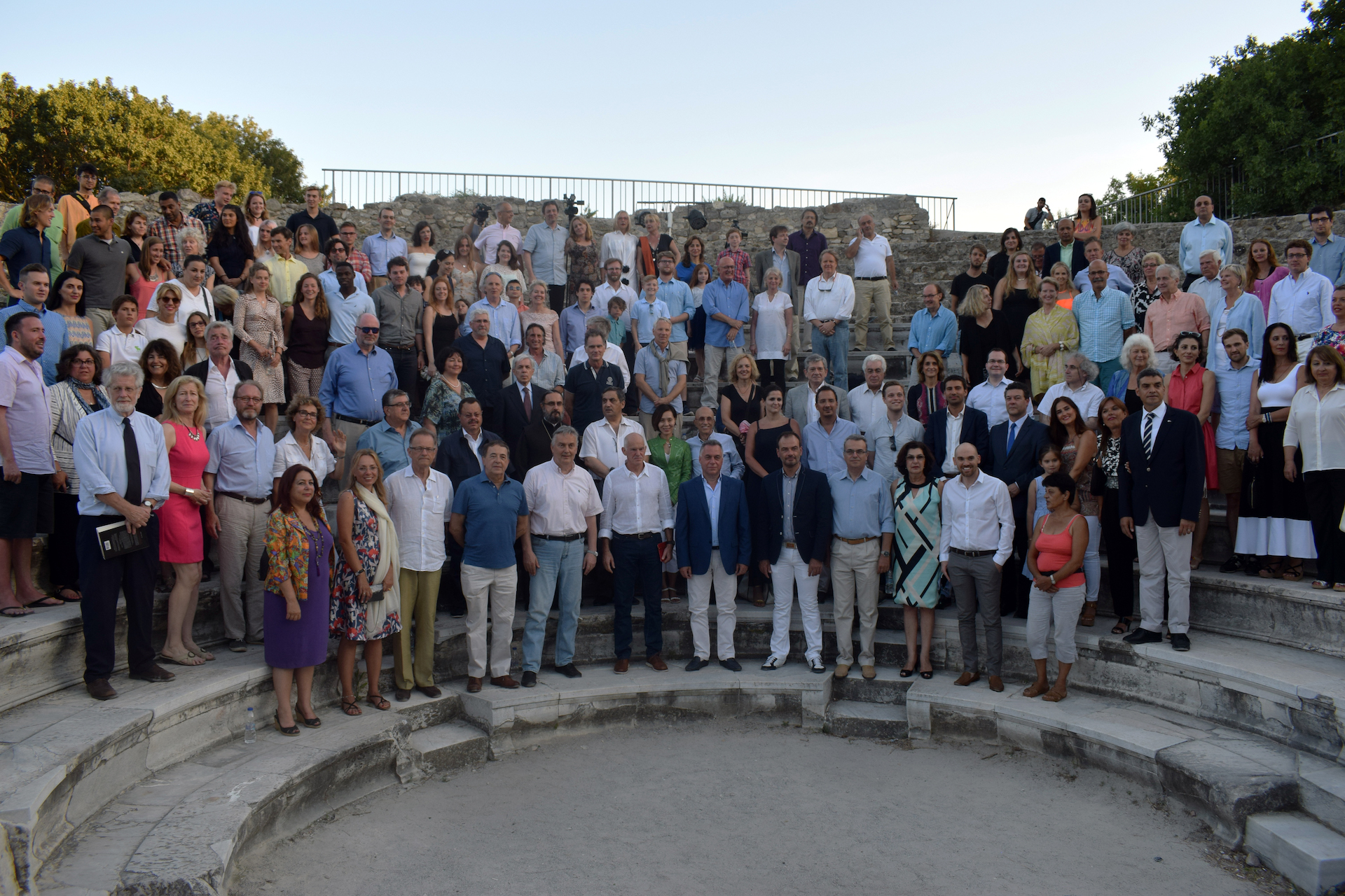 24ο ΣΥΜΠΟΣΙΟ ΣΥΜΗΣΟι κρίσεις που απειλούν την Ειρήνη και τη Δημοκρατία ...